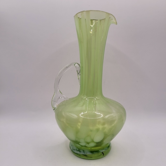 Source Unknown | Accents | Beautiful Green White Stretch Splatter Art ...